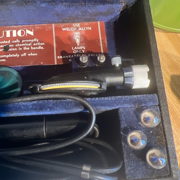 Welch Allyn | Other | Vintage Wwii Us Army Welch Allyn Otoscope ...